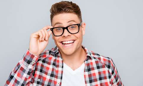 Frame Your Face: Which Frames Look Best? - Complete Eye Care of Medina
